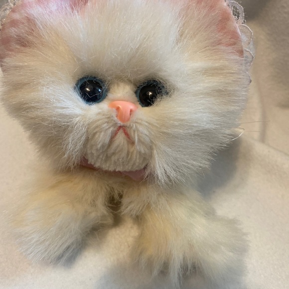 Tyco | Toys | Kitty Kitty Fancy Kittens White Persian Cat Blue Eyes Hat ...